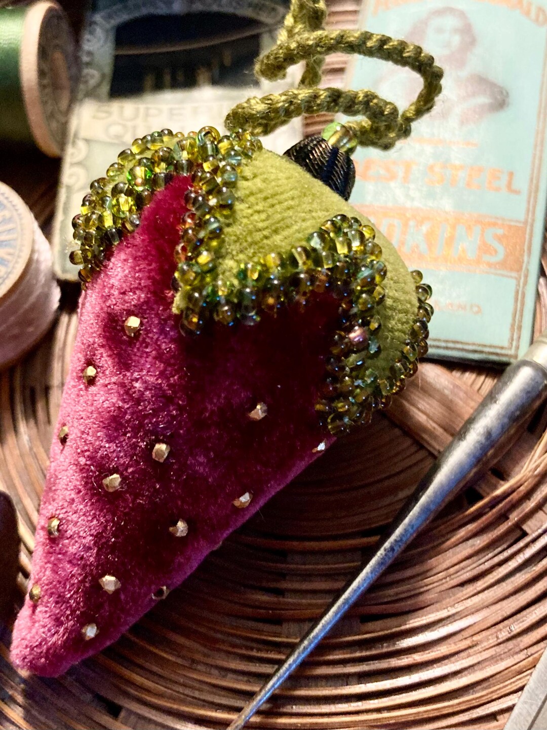 Strawberry Emery Vintage Velvet Beaded Victorian Style Sewing Tool ...