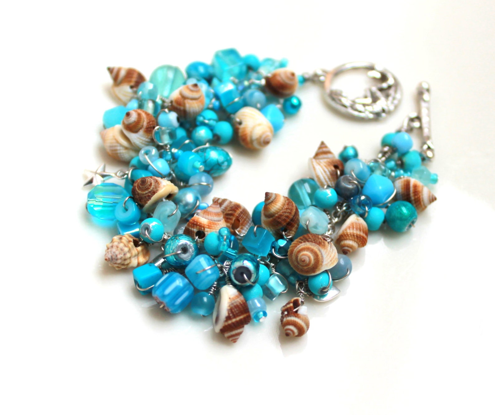 Beach Bracelet by Uniquenecks / Cyan Blue Wire Wrapped Seashell ...