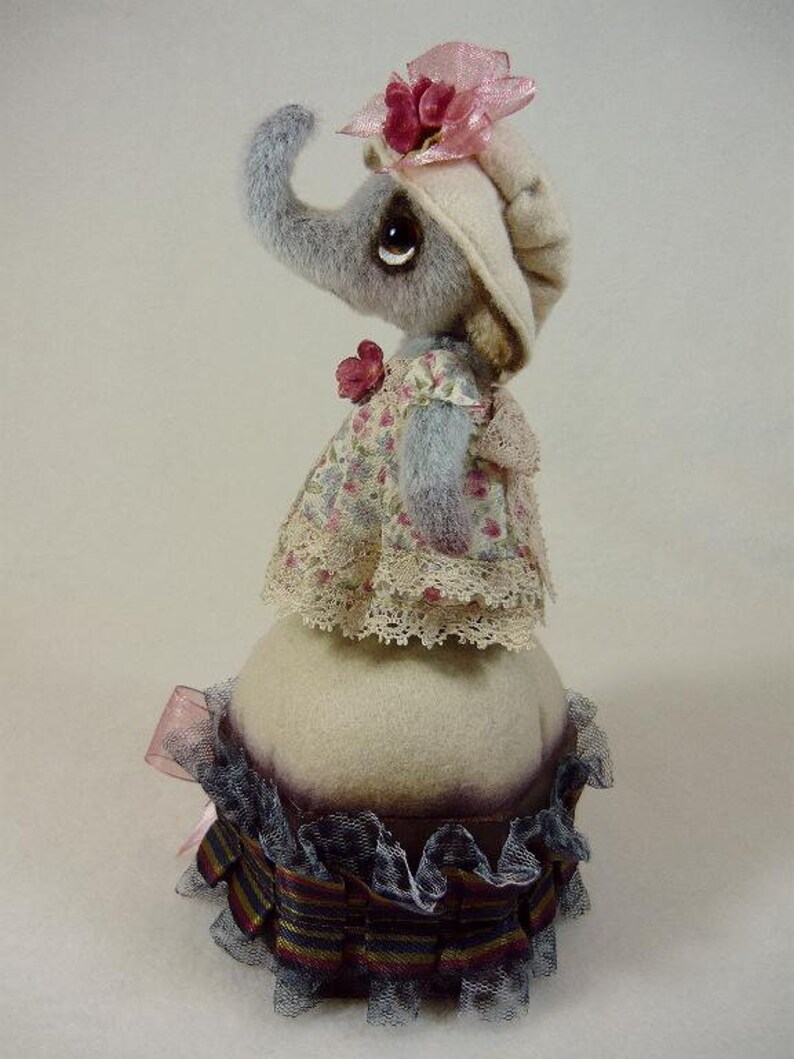 Lottie and Sniff pincushion pattern by Monica Spicer | Etsy