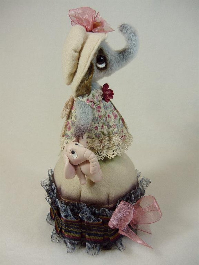 Lottie and Sniff pincushion pattern by Monica Spicer | Etsy