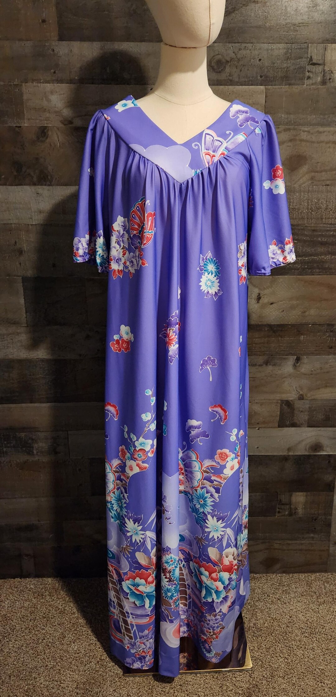 Vintage 1980's Maxi Length Hawaiian Muumuu - Purple Asian Floral Muumuu ...
