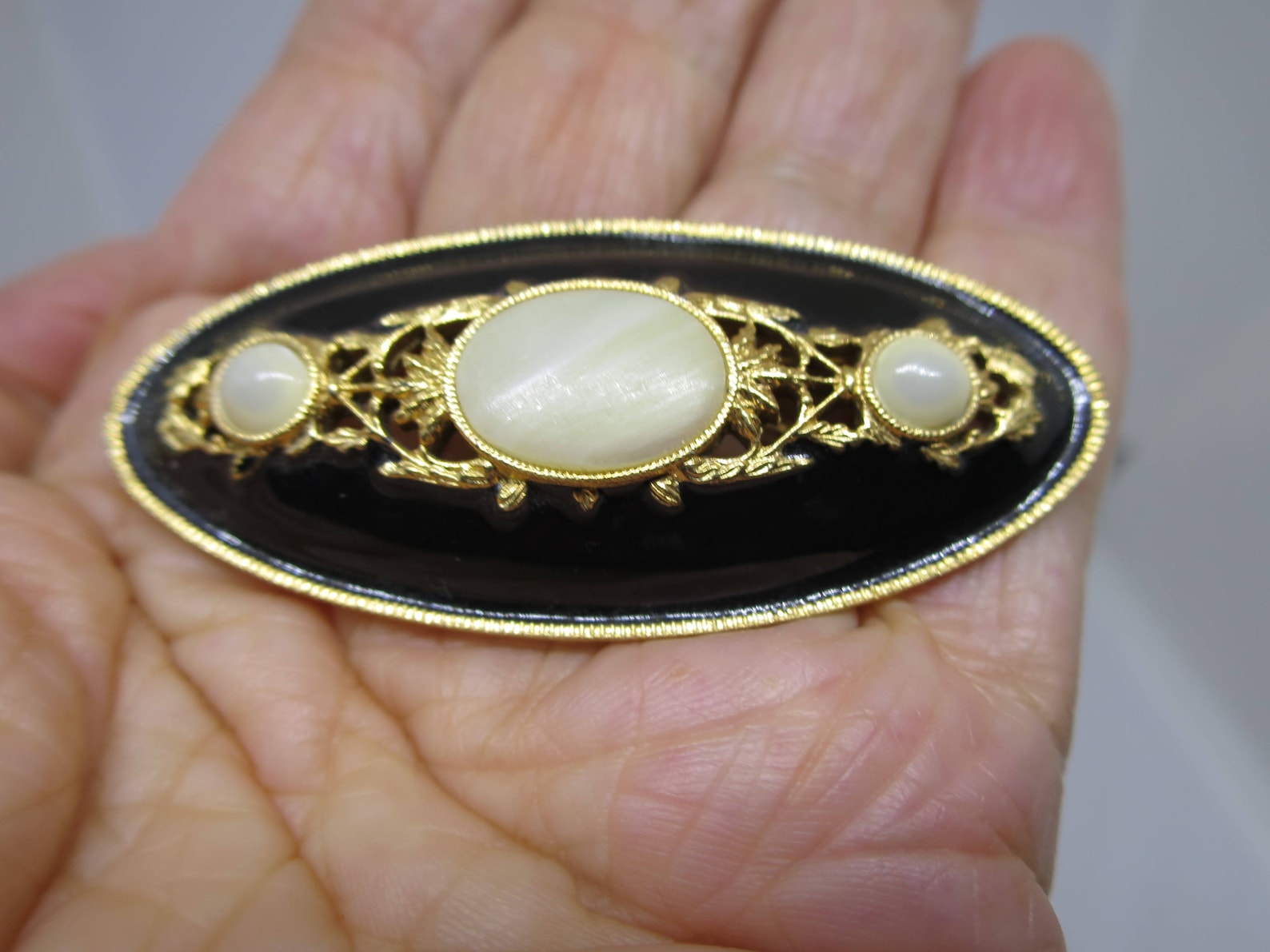 Victorian Oval Brooch 1928 Jewelry Company Black Gold Brooch | Etsy