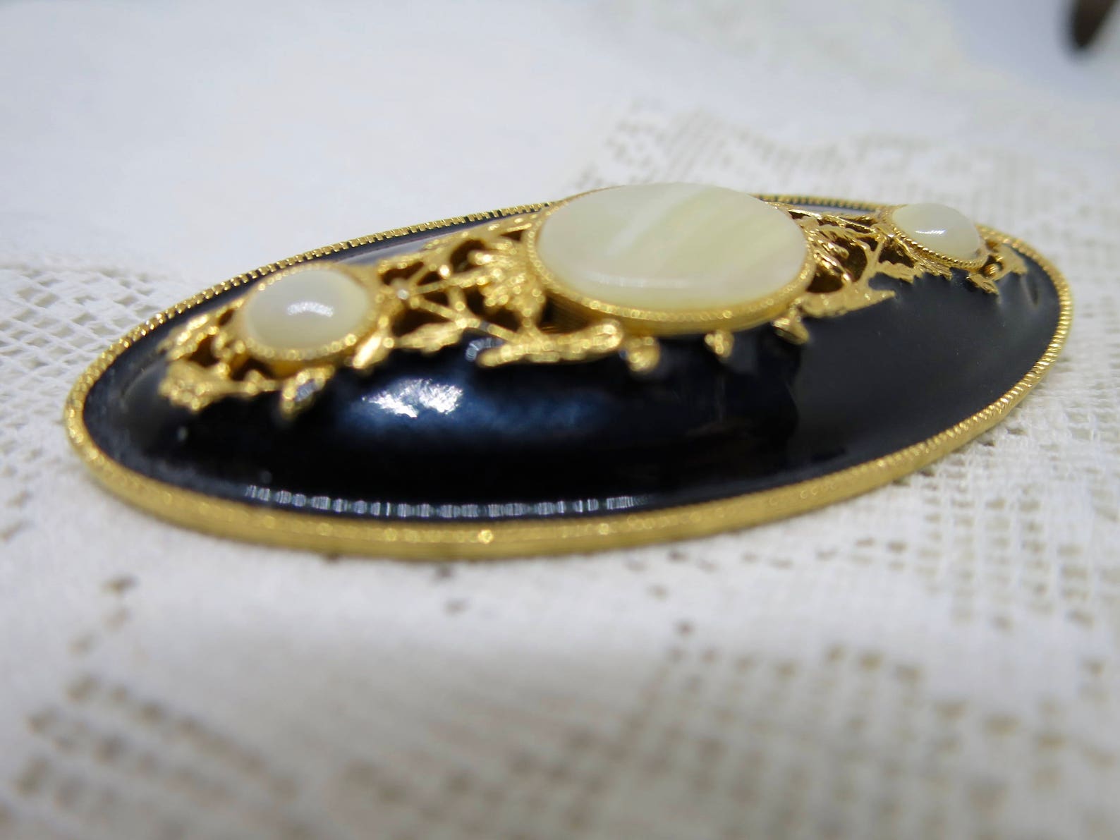 Victorian Oval Brooch 1928 Jewelry Company Black Gold Brooch | Etsy