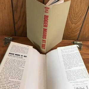 Roger Maris at Bat Baseball Book by Roger Maris + Jim Ogle Hard Cover W ...