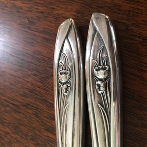 1956 Tulip Silver Plate 2 Grille Knives International Silver "tulip ...