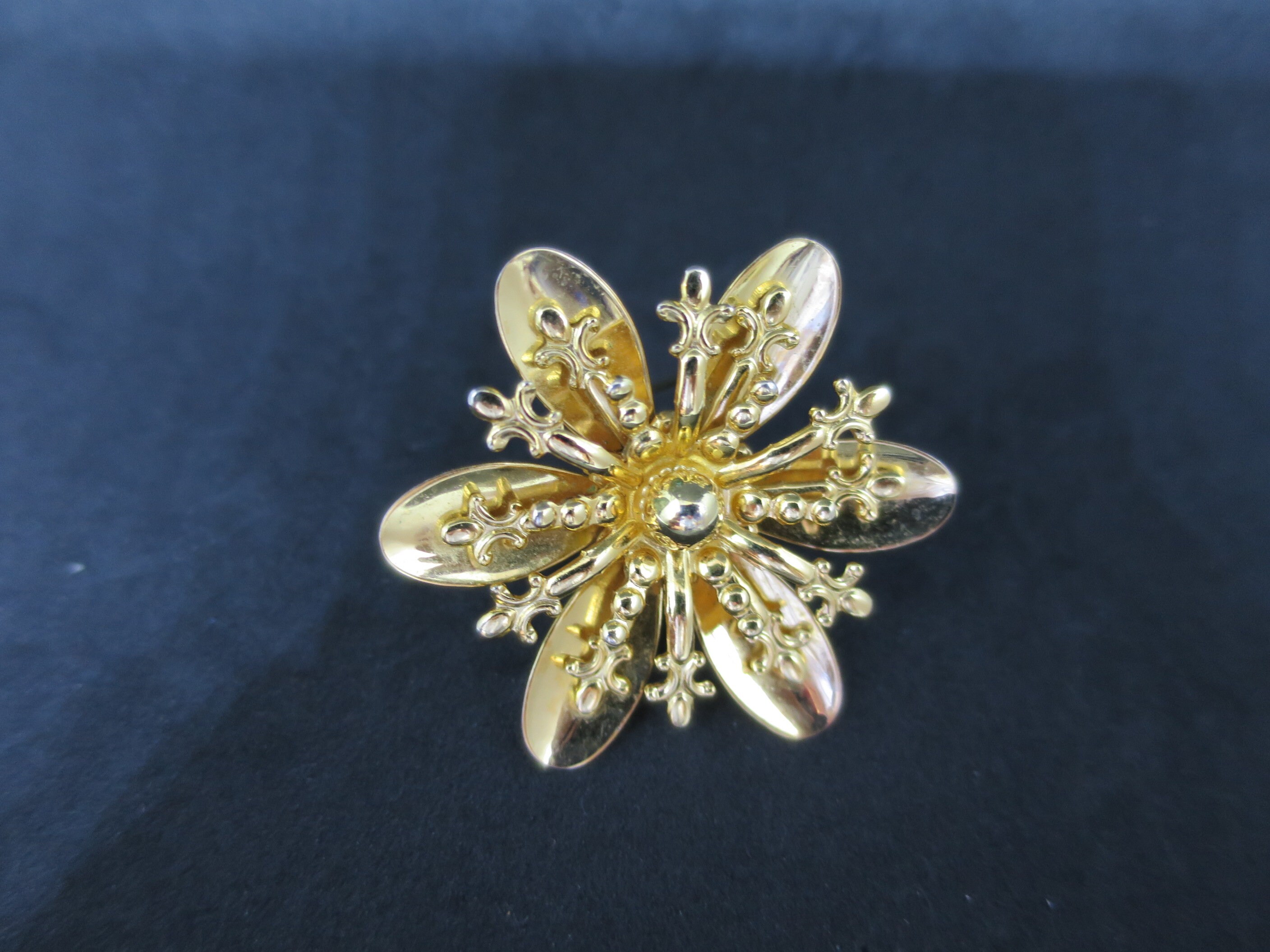 Gold Snowflake Brooch Snow Crystal Winter Brooch Polished - Etsy UK