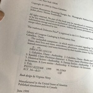 Outlandish Companion Book Diana Gabaldon's Reference Guide to All ...