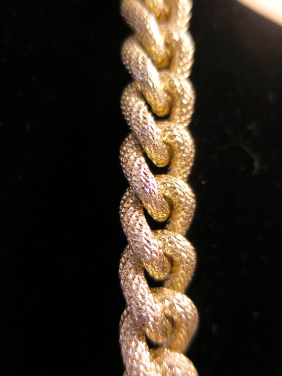 mid century textured curb - Gem