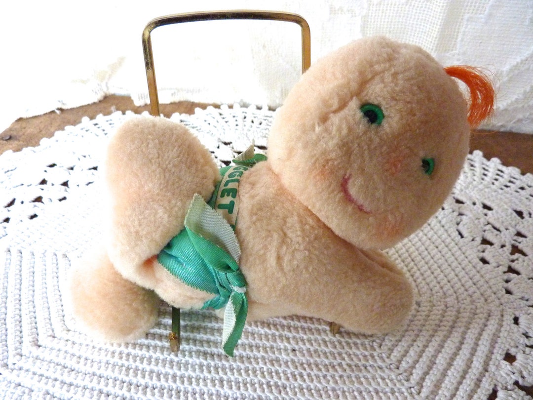 Hugga Bunch Doll Gigglet by Kenner Plush Baby Doll Red Hair Green Lame ...