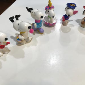 10 Snoopy Dog Figures Vintage 1980s Schultz Cartoon Character Comic ...