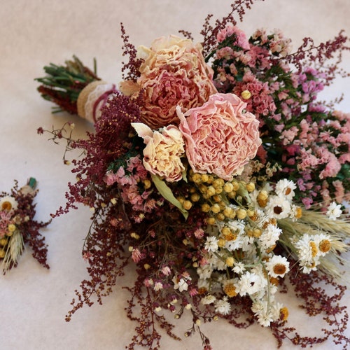 Clarissa Dried Flower Bouquet - Etsy