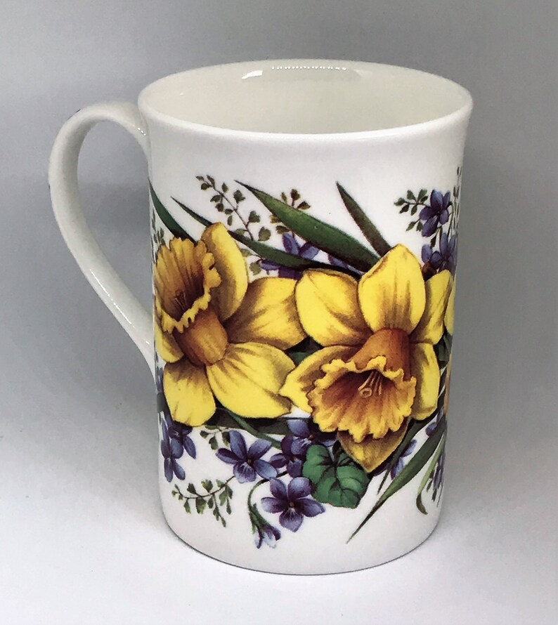 Personalised Fine Bone China Daffodil Mug - Etsy