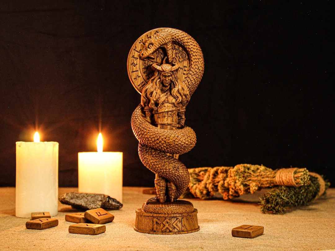 Loki Statue, Loki Altar Figurine, Carved Pagan Statue, Viking Decor ...