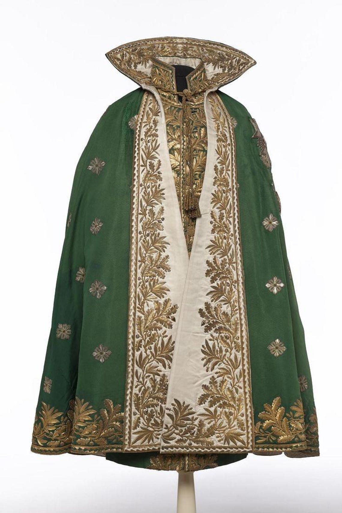 Men Green Customize Capes Golden Embroidered Wide Stand Collar 18th ...