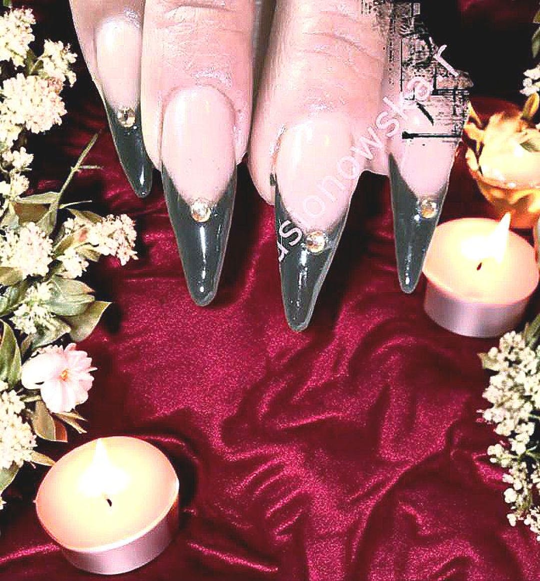 Gothic Black Fake French Manicure for Bold Personalities/ Chic and ...