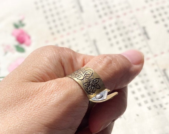 Original Japanese Package Clover Thread Cutting Ring Thread Cutter ...