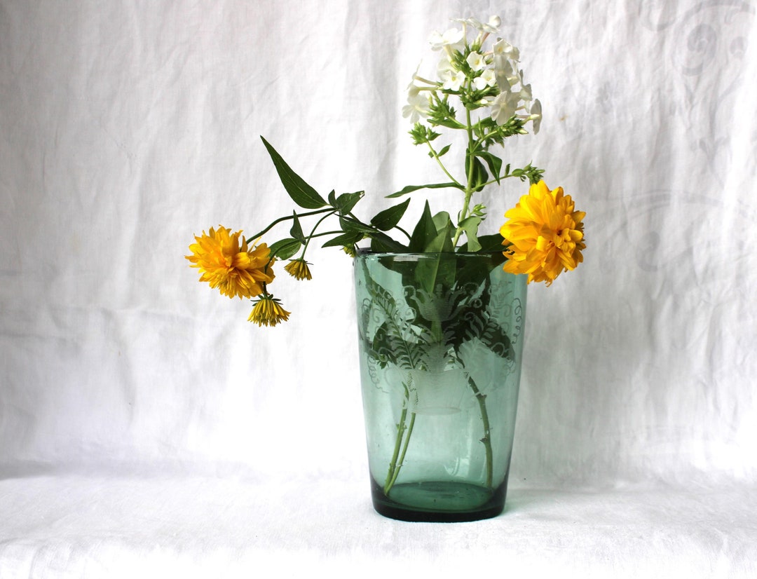 Antique Hand Blown Stiegel Style Etched Glass Beaker Vase - Etsy