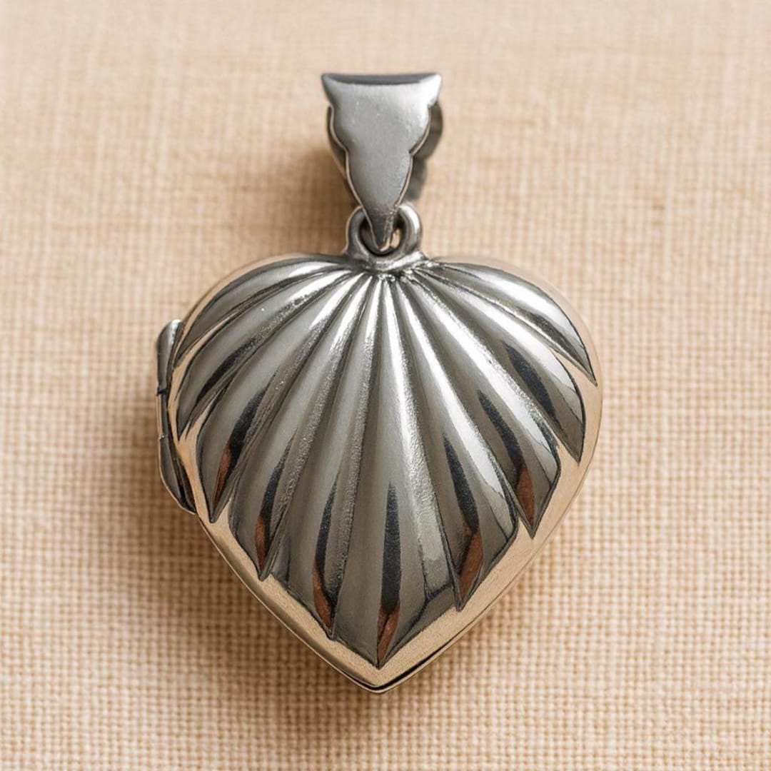 Vintage Style Heart Locket Pendant, Ribbed Shell Design, 925 Sterling ...