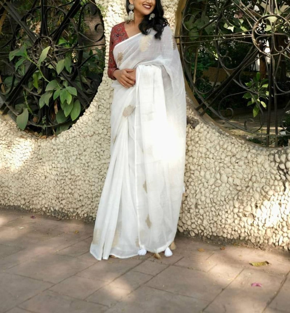 Linen Saree | Zari & Mirror Work | Ajrakh Print Blouse | Ethnic ...