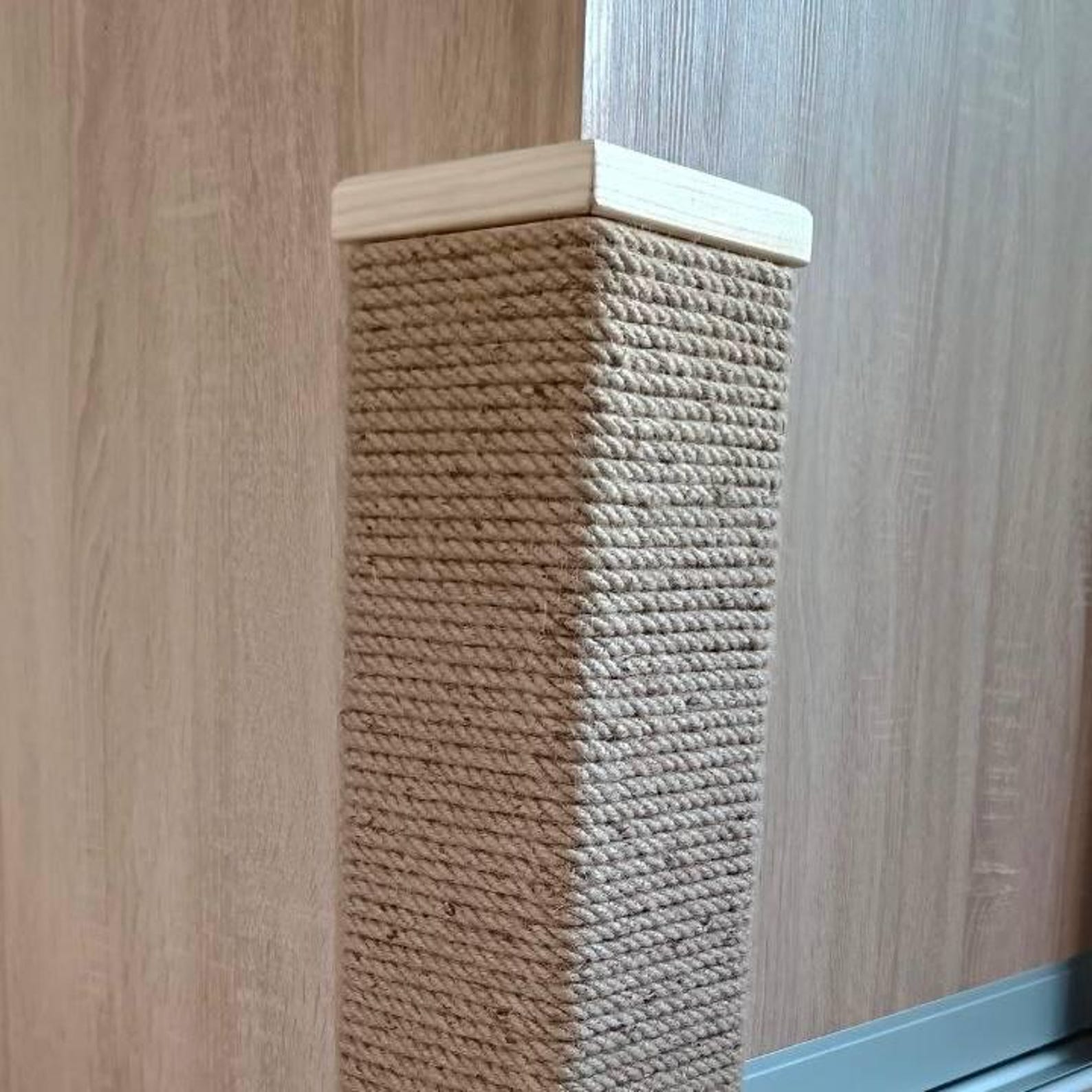 Wall-mounted Corner Cat Scratcher – Space-saving Wooden Sisal ...