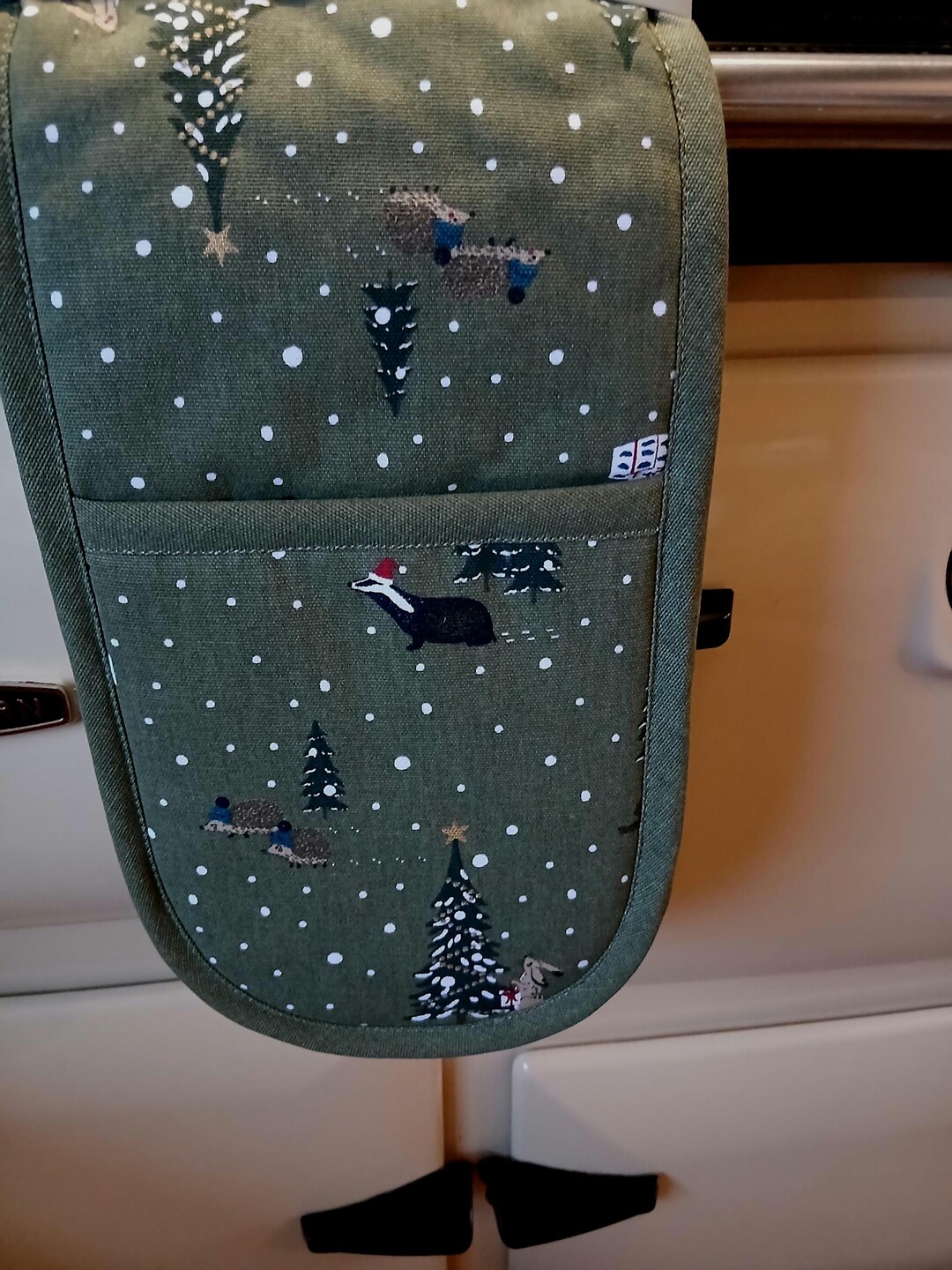 Festive Design Oven Gloves - Etsy