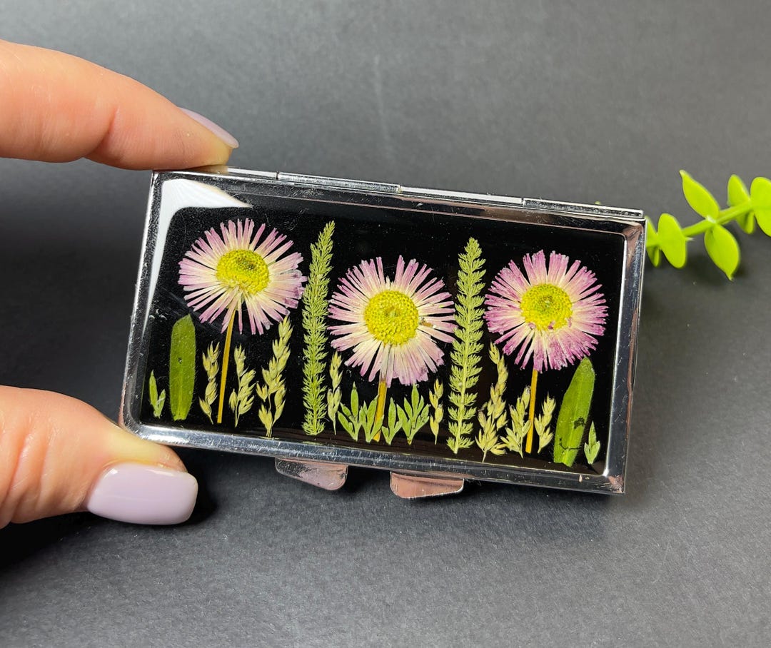 Pill Box,real Dried Flowers,epoxi Resin,gift - Etsy