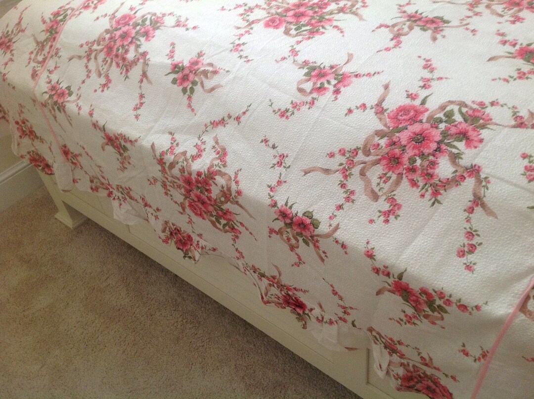 Cabbage Rose Shabby Plissé Crepe Bedspread Coverlet With Ruffles ...