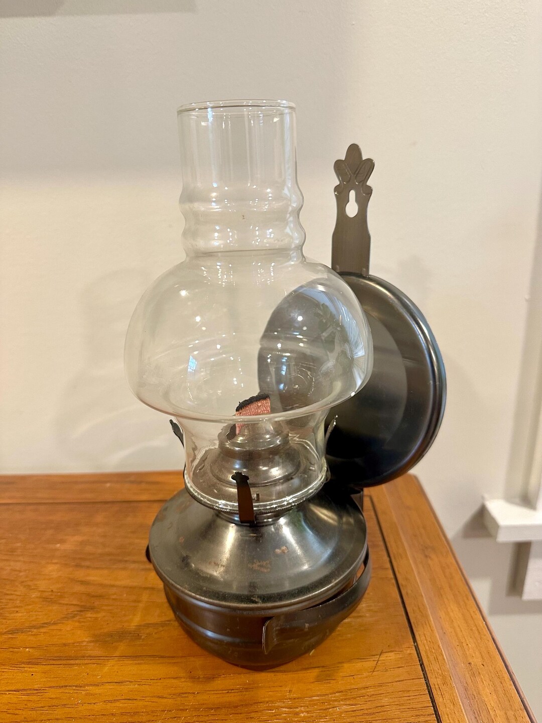 Vintage Oil Lamp With a Wall-mount Backplate - Etsy