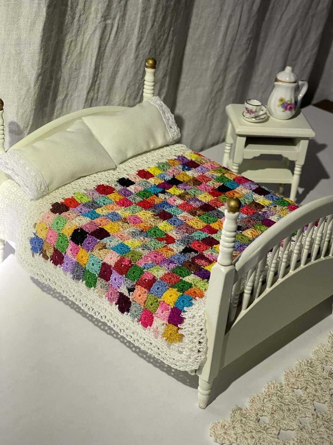 Micro Crochet, Miniature Handmade Dollhouse Crochet Blanket,1/12 Size ...