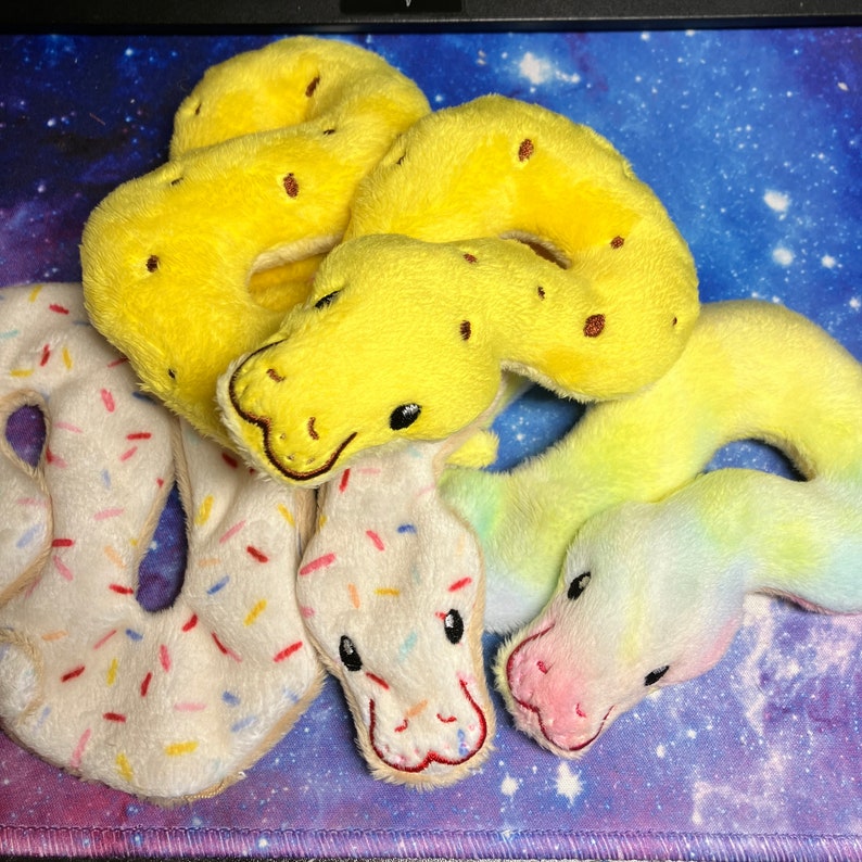 ITH DIGITAL PATTERN Ball Python Plushie in the Hoop - Etsy