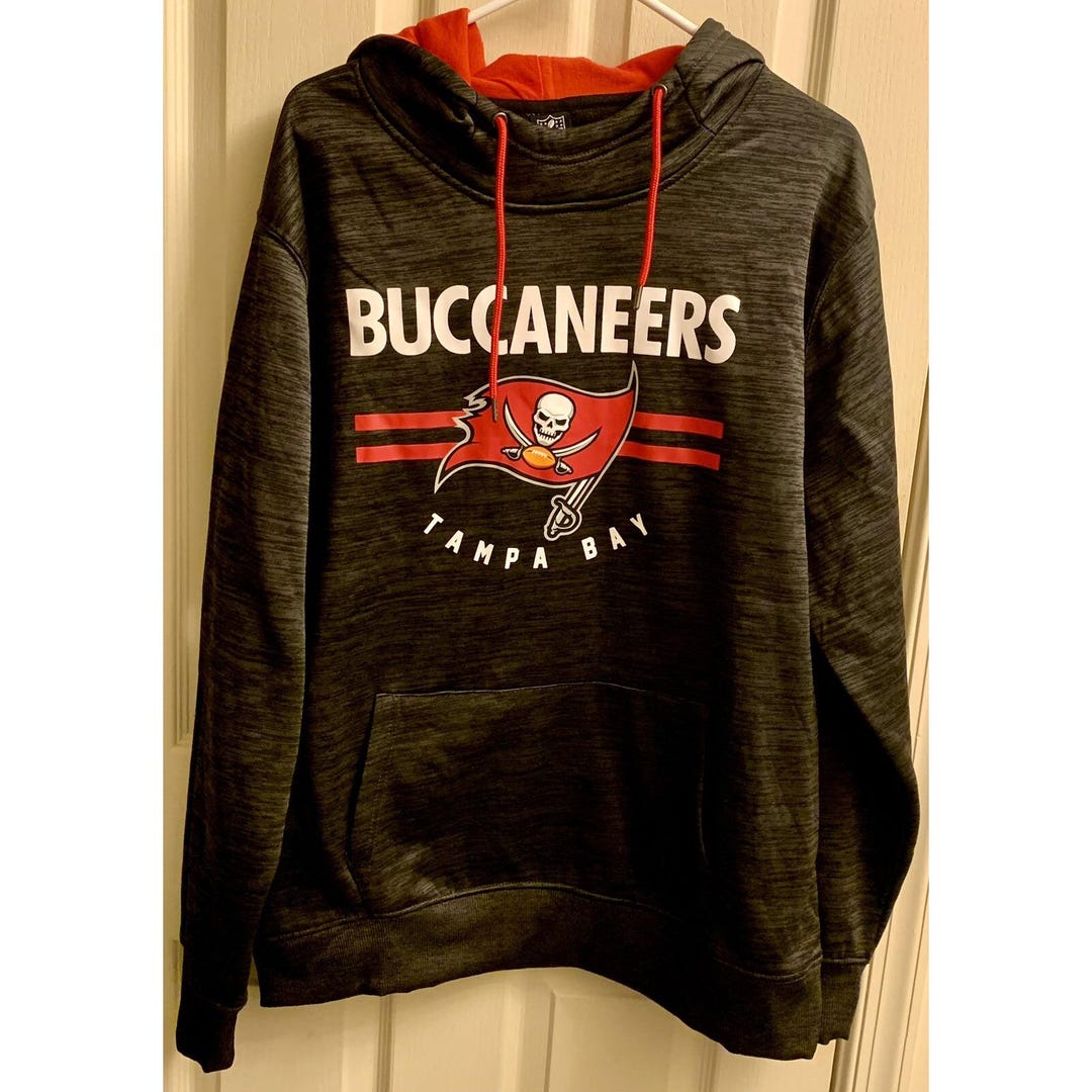 Tampa Bay Buccaneers NFL Team Apparel Pewter Gray Men's Pullover Hoodie ...