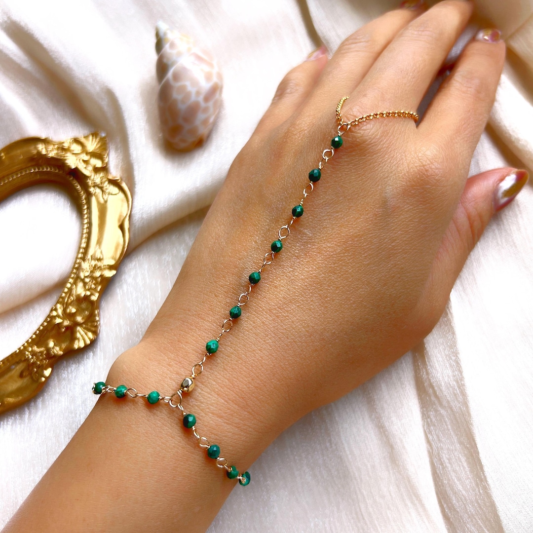 Malachite Wren Hand Chain (14K Gold Filled / Malachite) - Etsy