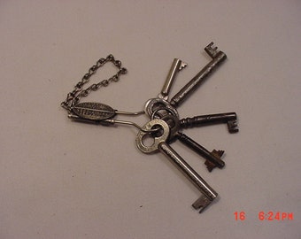 Skeleton key chain | Etsy