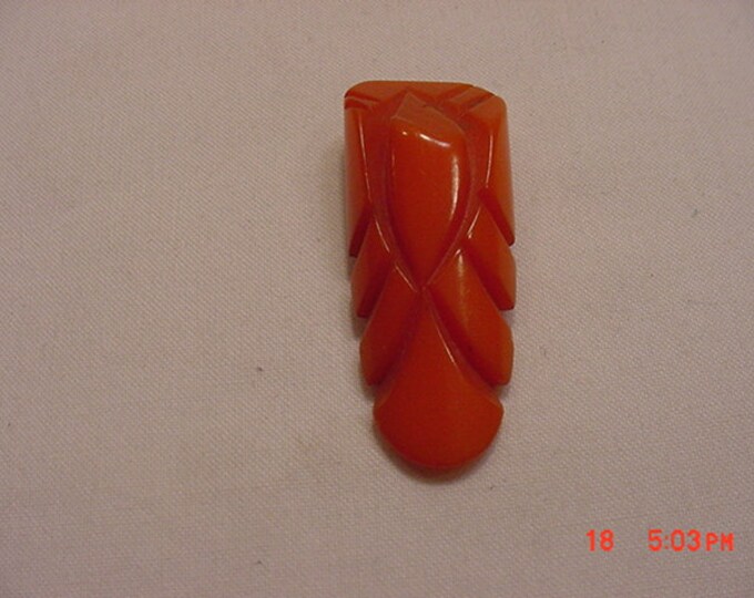 Vintage Carved Orange Bakelite Dress / Fur Clip 16 - 842 A - Etsy