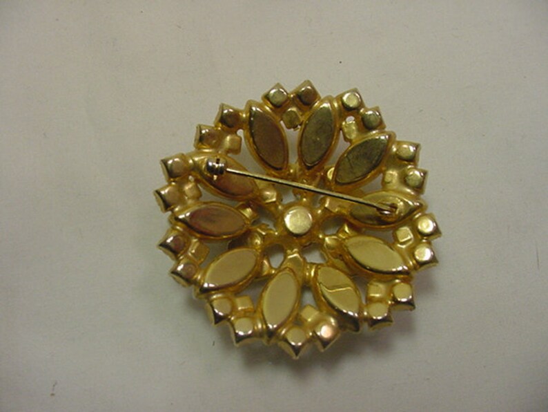 Vintage White Cabochon & Rhinestone Brooch 20 133 - Etsy