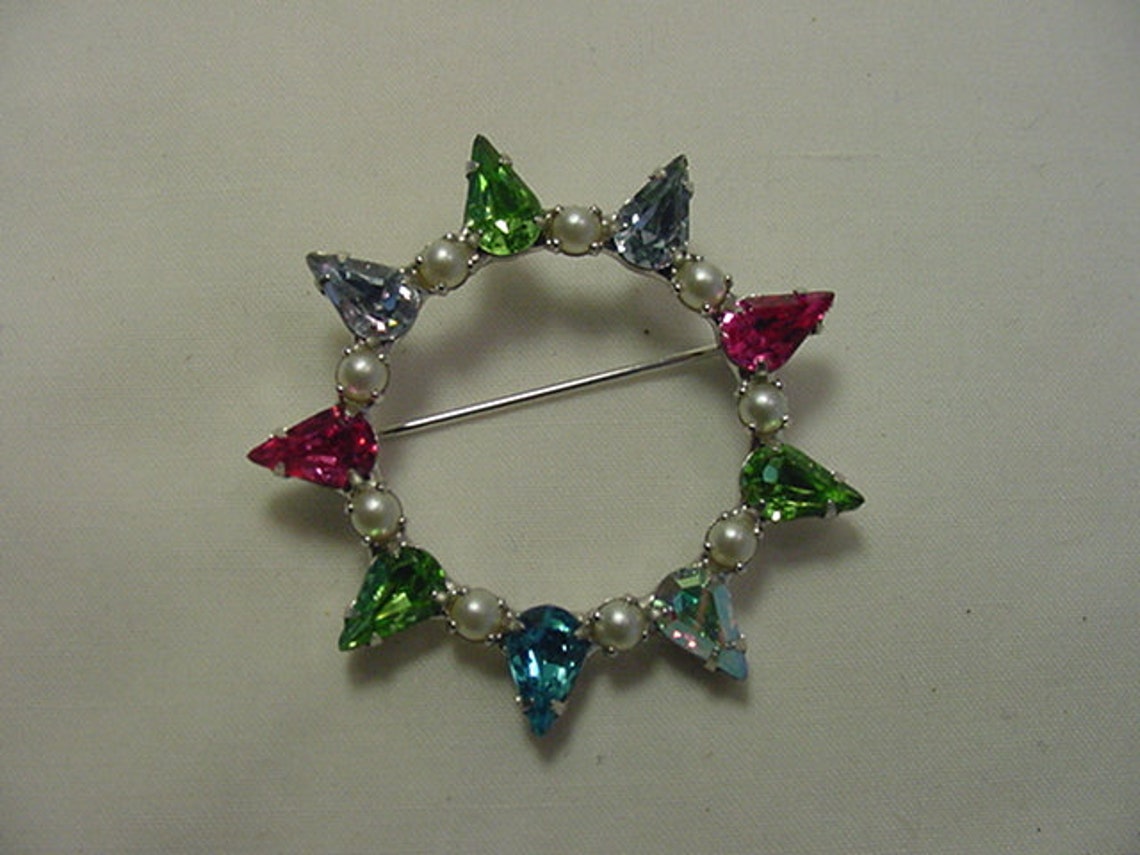 Vintage B. David Rhinestone Brooch in Original Gift Box 19 - Etsy