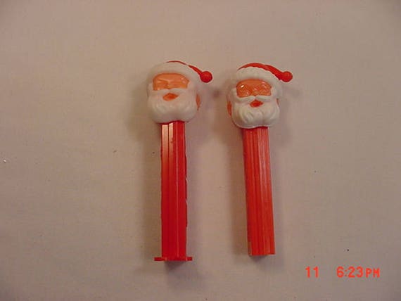 2 Vintage Christmas Santa Pez Candy Dispensers With No Feet 17 - Etsy