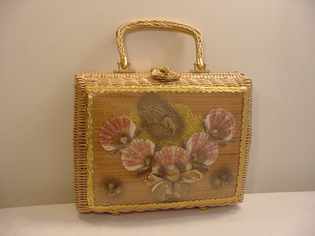 Vintage Princess Charming by Atlas of Hollywood Florida Real Seashell ...