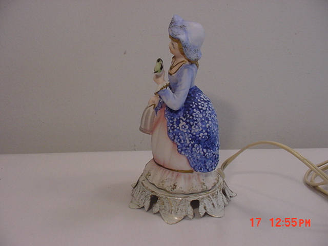 Vintage Aladdin Giftware Portable Lamp / Night Light Woman With Song ...