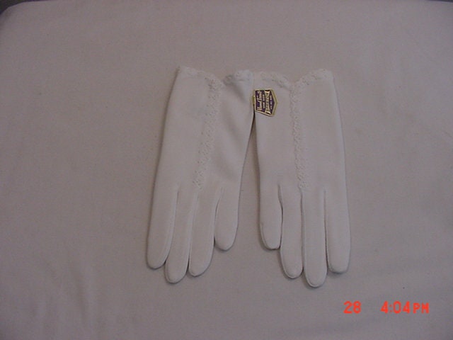Vintage Hand Treat Stretch Nylon Gloves in Original Packaging 18 - 1105 ...