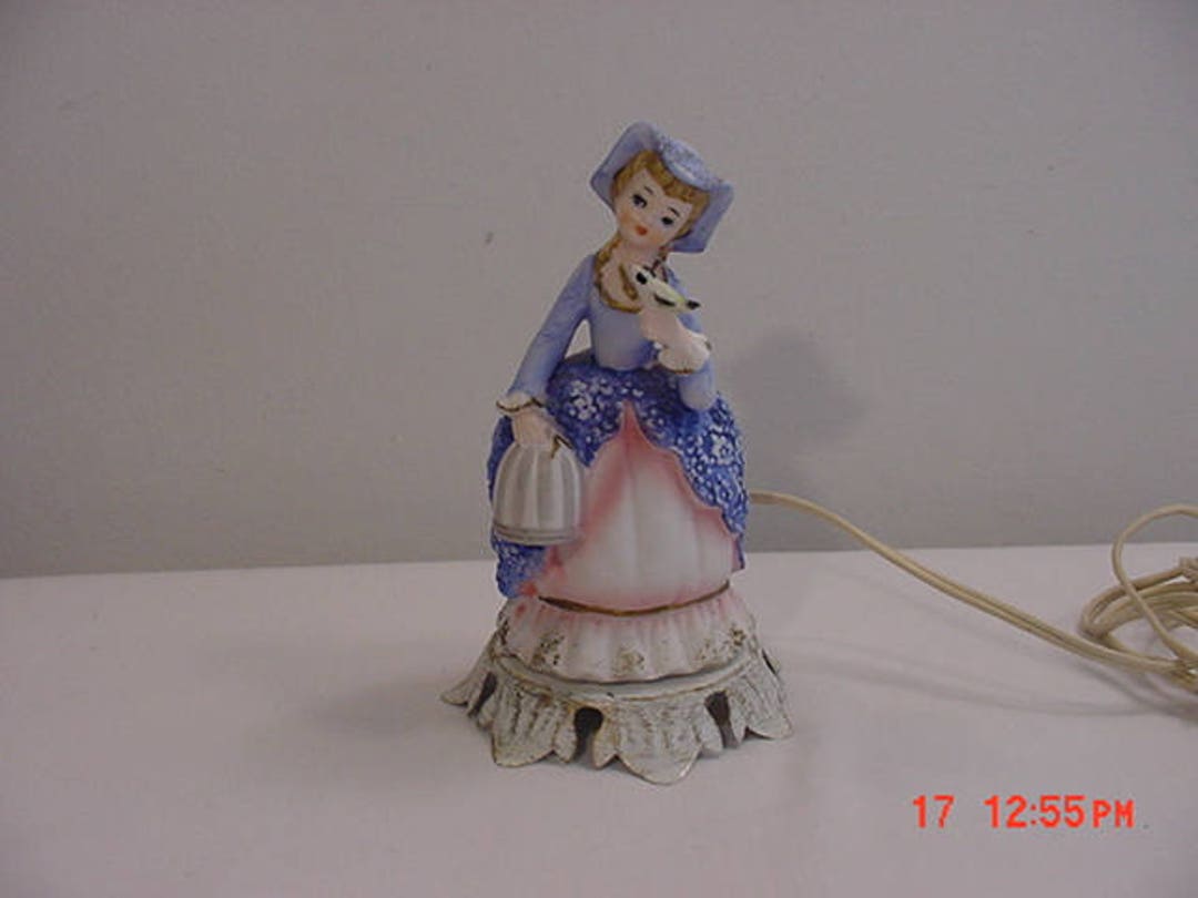 Vintage Aladdin Giftware Portable Lamp / Night Light Woman With Song ...