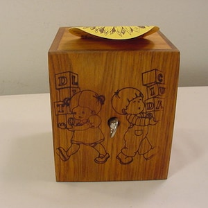 Vintage Children's Wood Musical Coin Bank With Original Hang Tag 19 ...