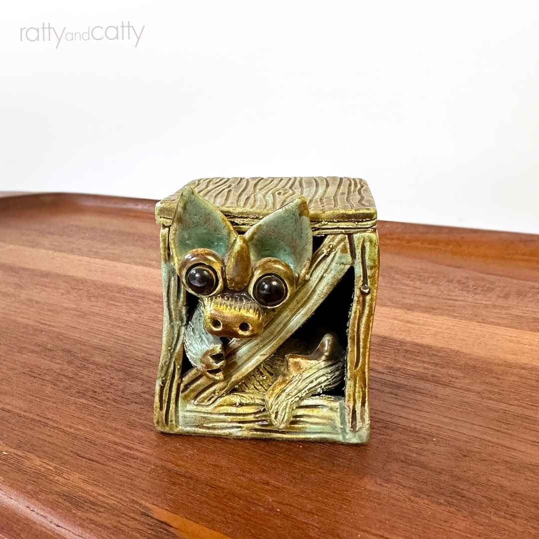 Vintage Pottery Dragon Yare Designs England - Etsy