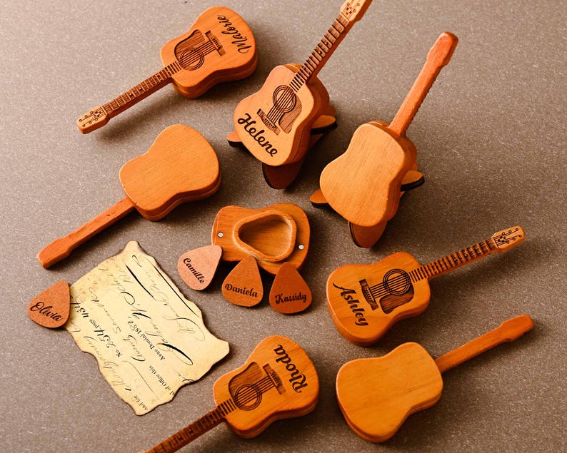 Personalized Acoustic Guitar Pick Case. Suitable as a Gift for Father's ...