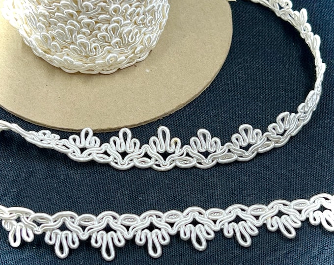 When She Wore A Ribbon Grouping of 5 Yards Vintage Primitive Rag Ribbon ...