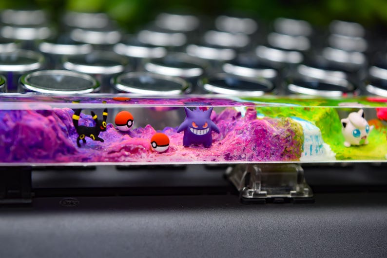 Um.breon, Gen.gar, Jiggly.puff, Rayqua.za Spacebar Keycap Anime ...