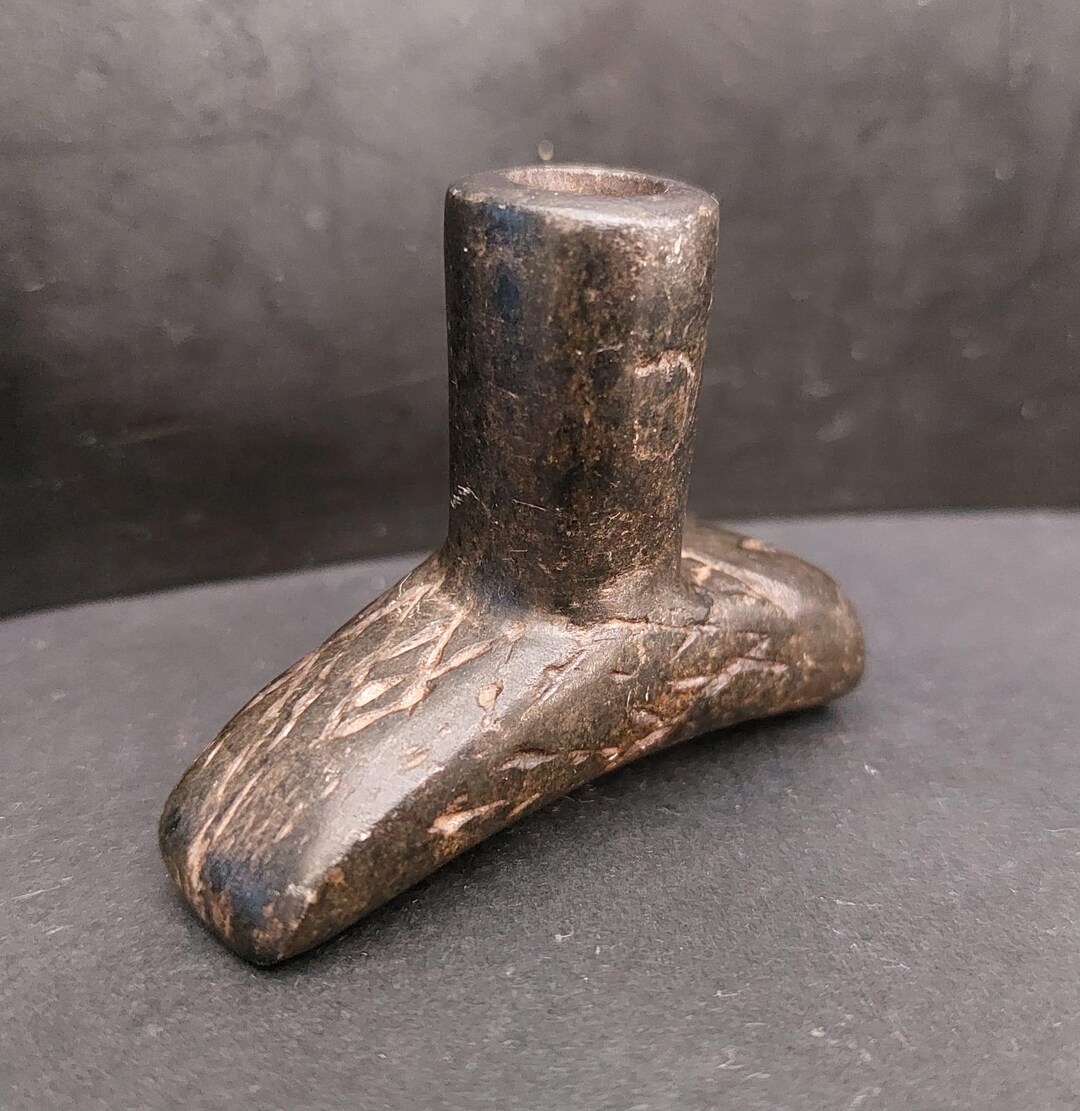 Zoomorphic Native American Ceremonial Pipe – Carved Fish Effigy ...