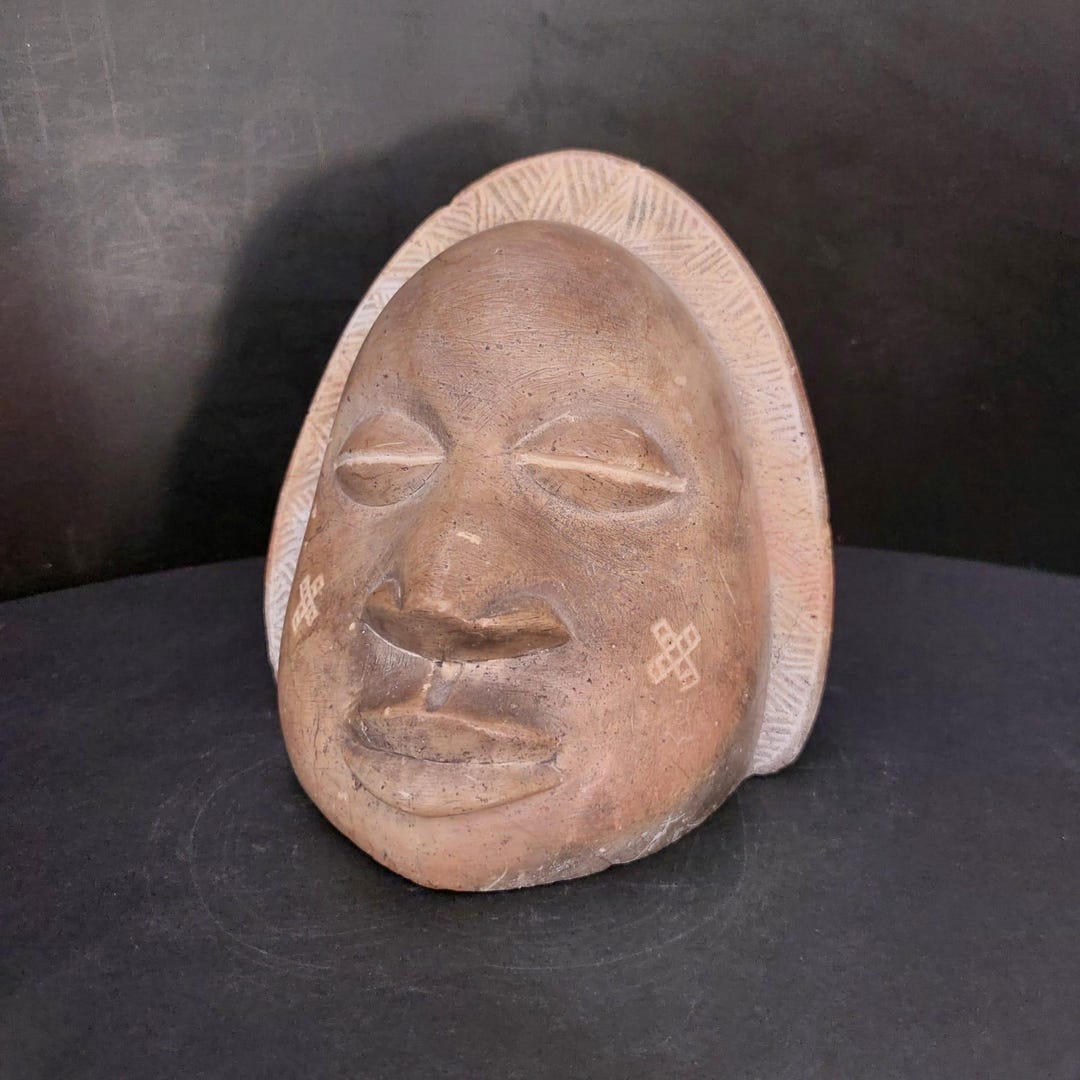 Luba Head in Veined Light Stone – Congo Brazzaville – Antique Sculpture ...