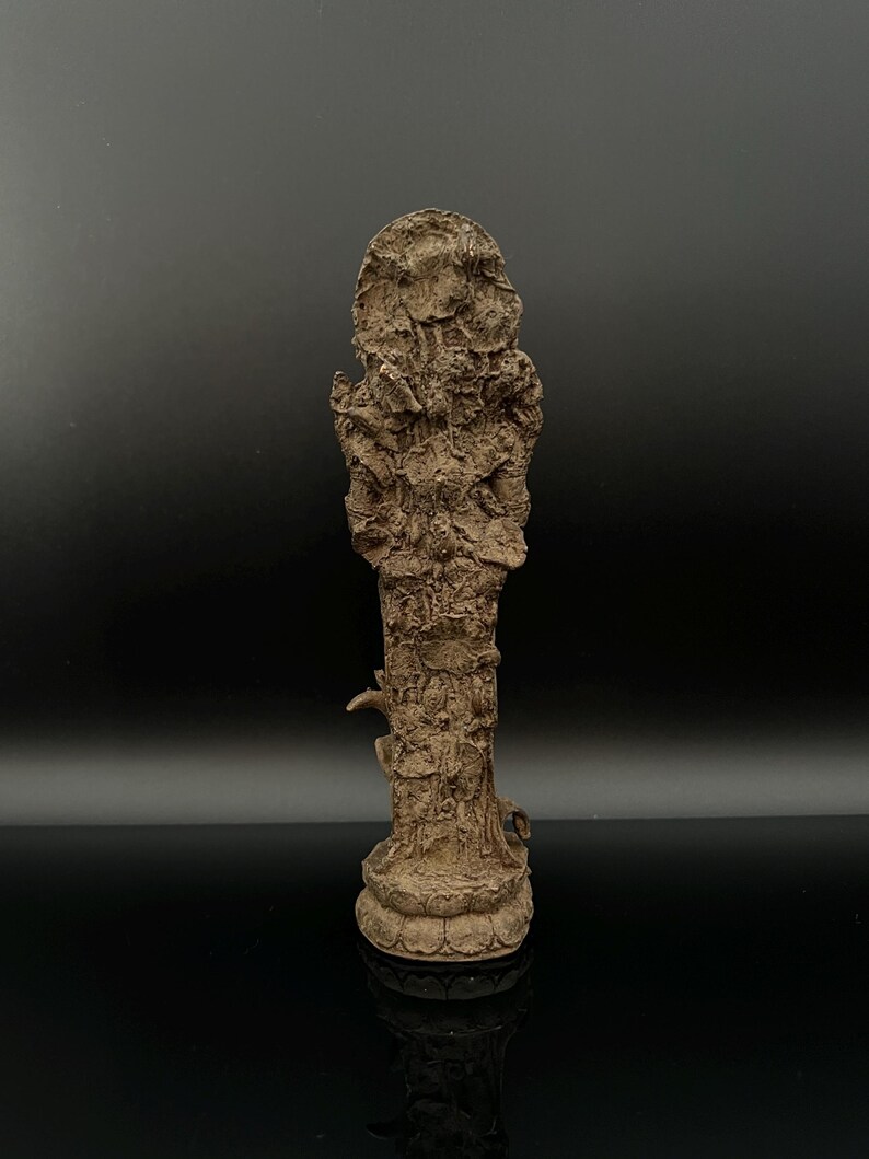 Bronce javanés que representa a Sri Devi — Majapahit, Java Oriental ...