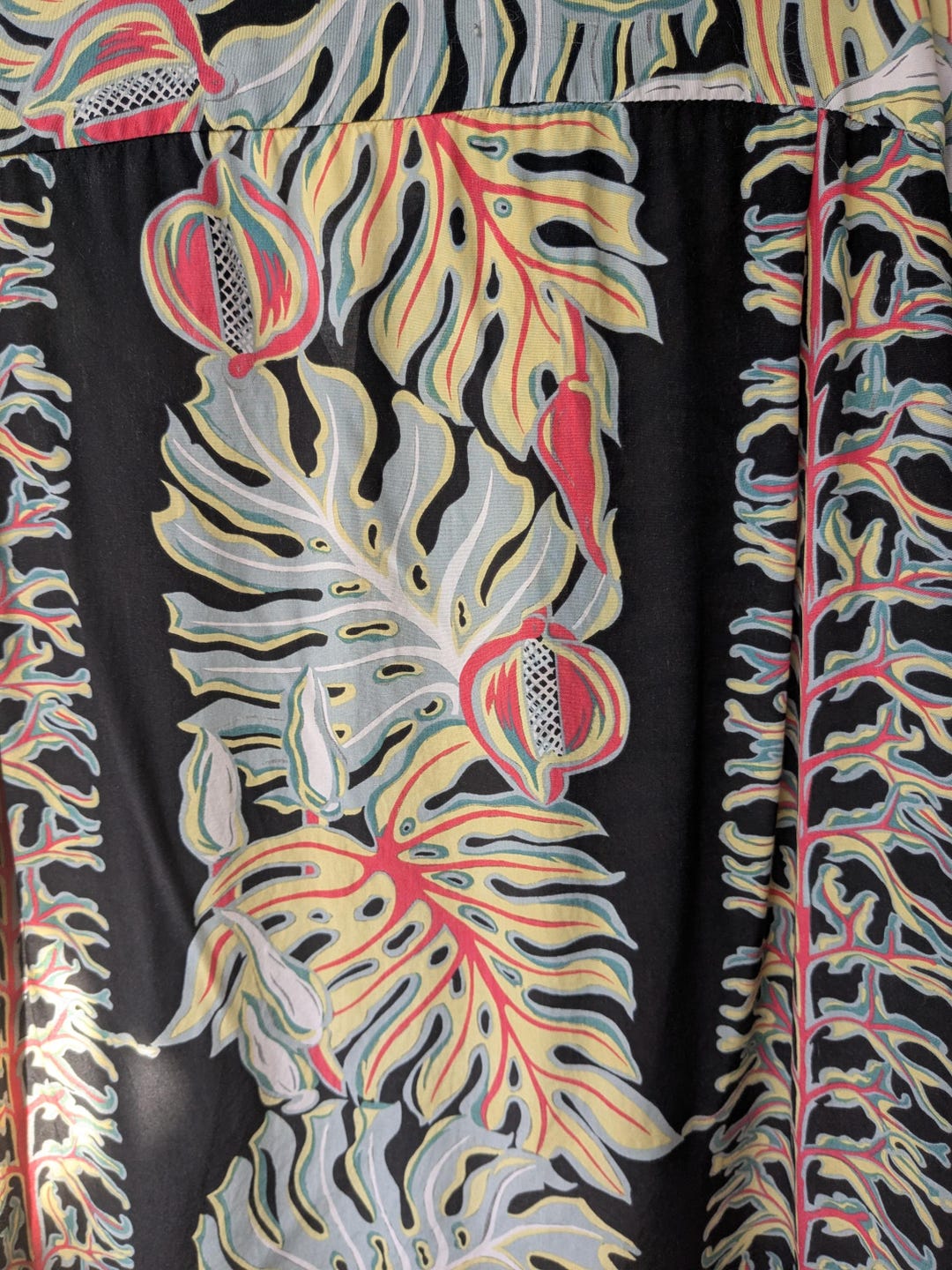 Vintage 1940s Men's Rayon Tropical Print Hawaiian Aloha Shirt Kilauea ...